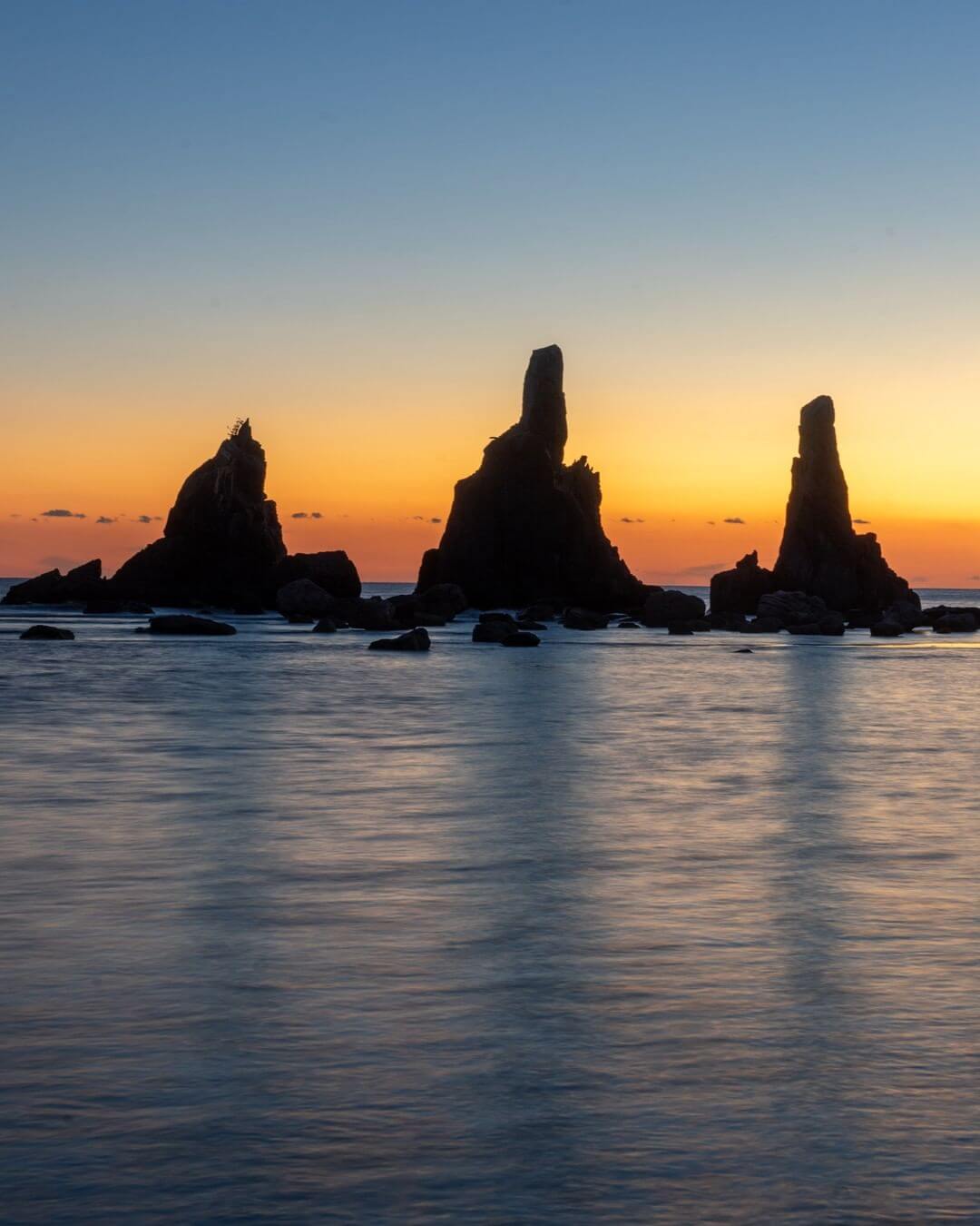 Hashigui-iwa - Sightseeing Japan