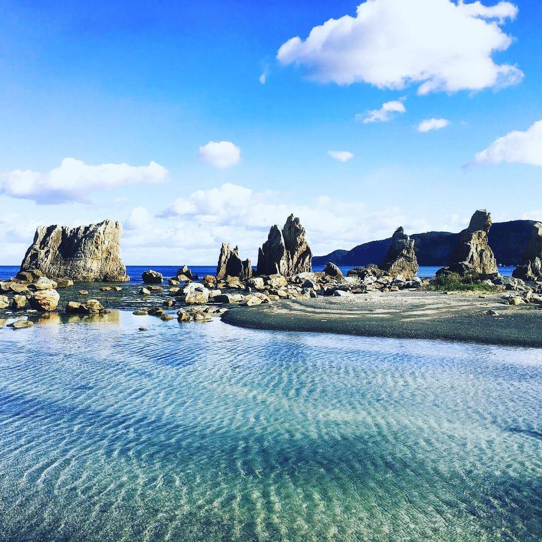 Hashigui-iwa - Sightseeing Japan