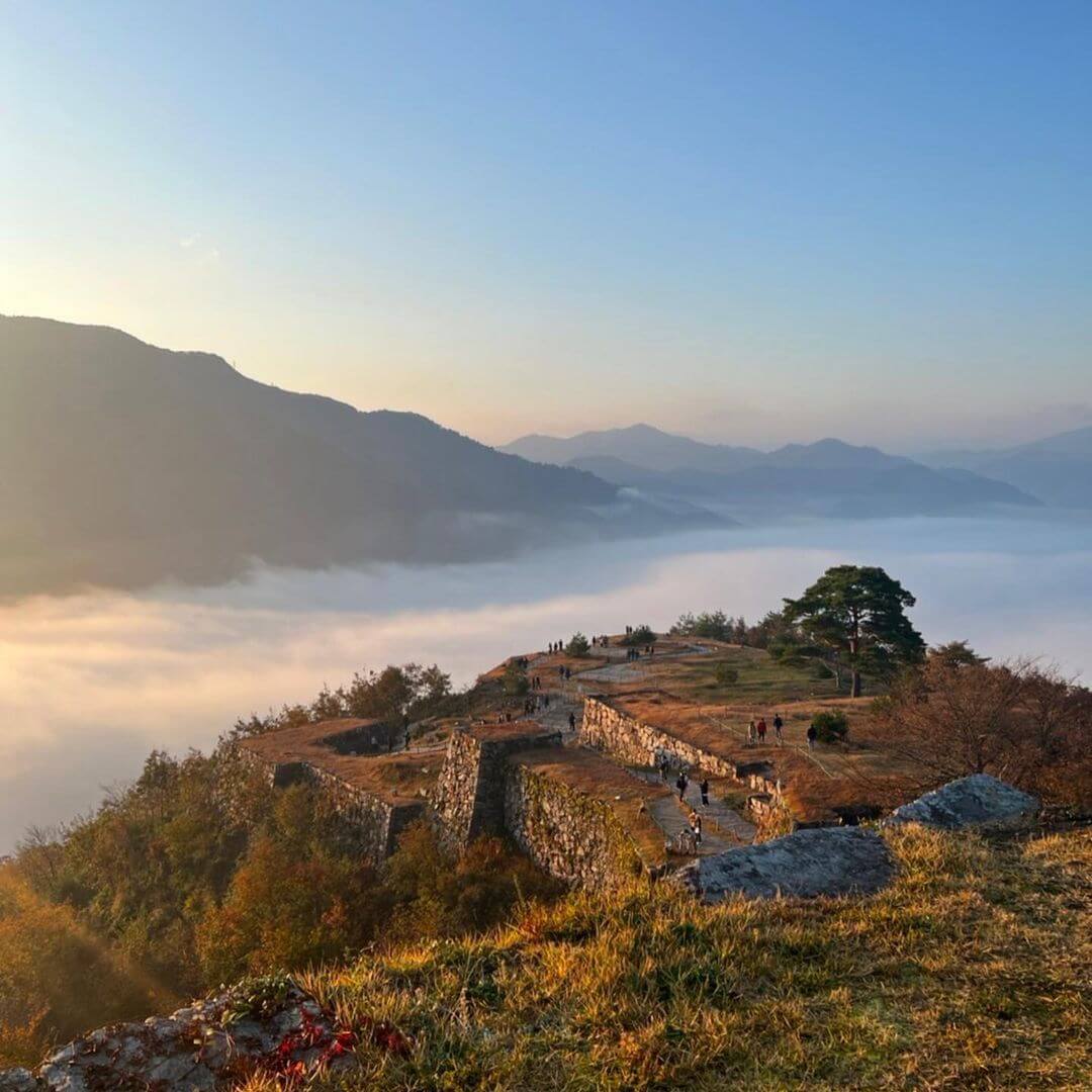 Takeda Castle Ruins (竹田城跡) - Sightseeing Japan
